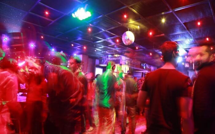 Nightlife In Indore: 10 Best Places to Eat, Dance and Party Hard